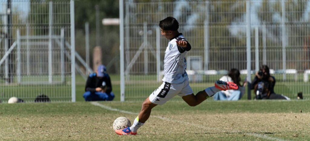 What Are the 17 Rules of Football? Complete Beginner's Guide